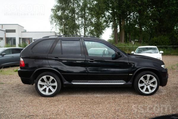 Melns BMW X5 2005 Liepāja, ar dzinēja tilpumu 3.00 L un nobraukumu 368 tūkst. km par 4990 €, foto 3 vietnē AUTOMOTO.COM.LV