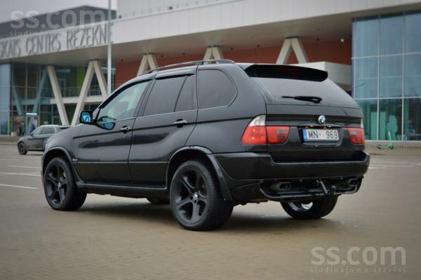 Black BMW X5 2005 in Rezekne, with an engine capacity of 3.00 L and mileage of 403 thousand km for 7000 €, photo 6 on AUTOMOTO.COM.LV