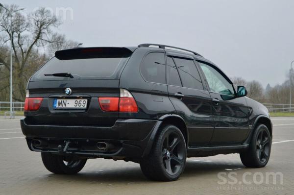 Black BMW X5 2005 in Rezekne, with an engine capacity of 3.00 L and mileage of 403 thousand km for 7000 €, photo 8 on AUTOMOTO.COM.LV