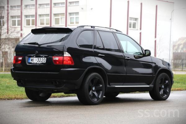 Black BMW X5 2005 in Riga, with an engine capacity of 3.00 L and mileage of 332 thousand km for 7495 €, photo 5 on AUTOMOTO.COM.LV
