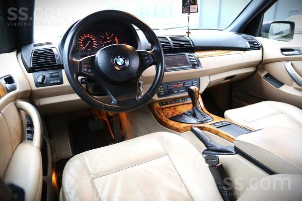 Black BMW X5 2005 in Riga, with an engine capacity of 3.00 L and mileage of 332 thousand km for 7495 €, photo 8 on AUTOMOTO.COM.LV