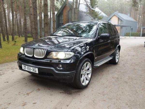 Melns BMW X5 2005 Viļņa, ar dzinēja tilpumu 4.80 L un nobraukumu 284 tūkst. km par 7900 €, foto 1 vietnē AUTOMOTO.COM.LV