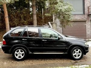 Melns BMW X5 2005 Viļņa, ar dzinēja tilpumu 3.00 L un nobraukumu 289 tūkst. km par 3900 €, foto 4 vietnē AUTOMOTO.COM.LV