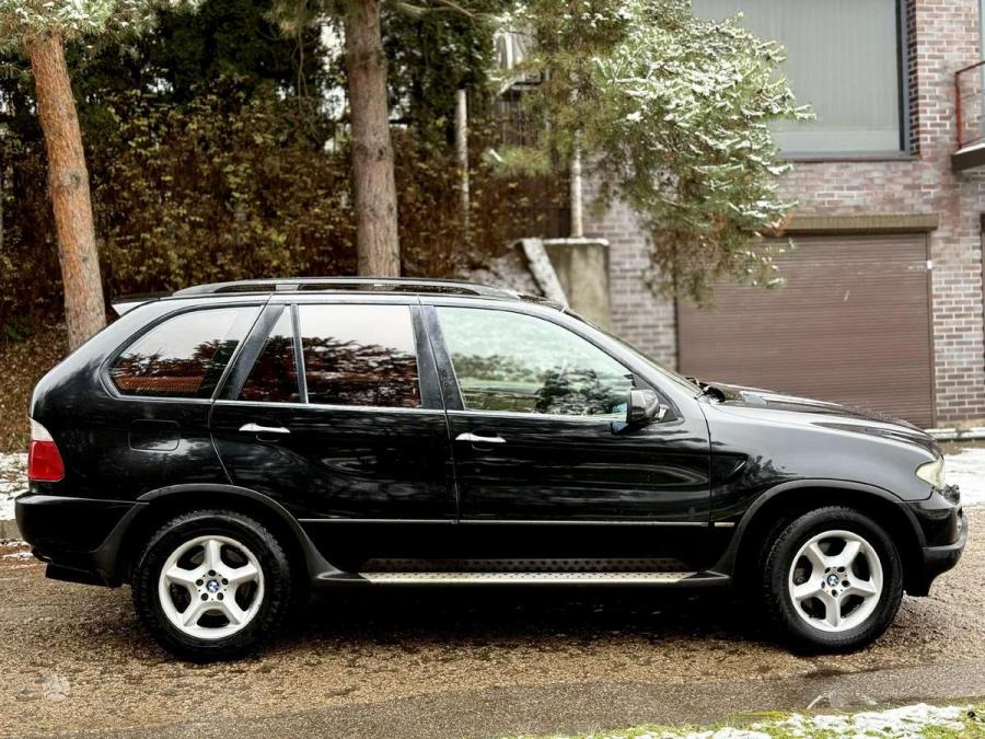 Melns BMW X5 2005 Viļņa, ar dzinēja tilpumu 3.00 L un nobraukumu 289 tūkst. km par 3900 €, foto 4 vietnē AUTOMOTO.COM.LV