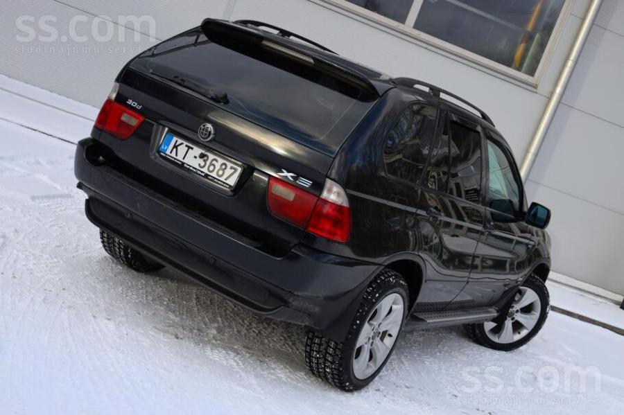 Black BMW X5 2005 in Riga, with an engine capacity of 3.00 L and mileage of 0 thousand km for 5495 €, photo 8 on AUTOMOTO.COM.LV