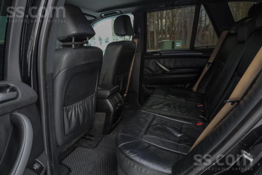 Black BMW X5 2005 in Riga, with an engine capacity of 3.00 L and mileage of 0 thousand km for 5495 €, photo 14 on AUTOMOTO.COM.LV