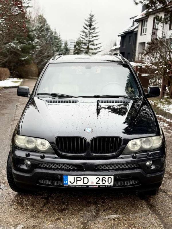 Black BMW X5 2005 in Vilnius, with an engine capacity of 2.99 L and mileage of 289 thousand km for 3900 €, photo 3 on AUTOMOTO.COM.LV