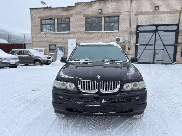 Black BMW X5 2005 in Kelme, with an engine capacity of 2.99 L and mileage of 270 thousand km for 3400 €, photo 2 on AUTOMOTO.COM.LV