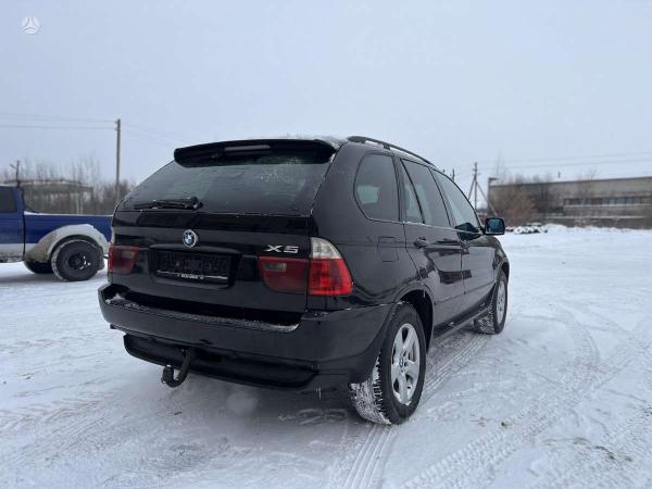 Black BMW X5 2005 in Kelme, with an engine capacity of 2.99 L and mileage of 270 thousand km for 3400 €, photo 5 on AUTOMOTO.COM.LV