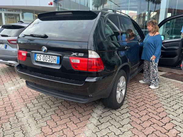Melns BMW X5 2005 Kauņa, ar dzinēja tilpumu 2.99 L un nobraukumu 220 tūkst. km par 6200 €, foto 8 vietnē AUTOMOTO.COM.LV