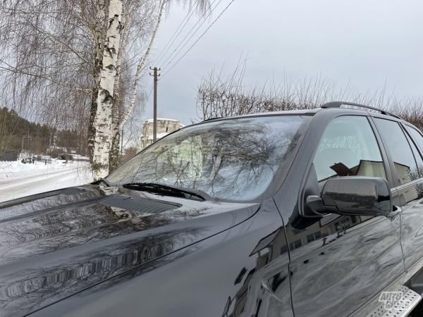 Black BMW X5 2005 in Vilnius, with an engine capacity of 3.00 L and mileage of 347 thousand km for 5999 €, photo 6 on AUTOMOTO.COM.LV