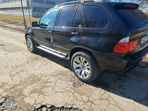 Black BMW X5 2005 in Vilnius, with an engine capacity of 3.00 L and mileage of 397 thousand km for 5700 €, photo 3 on AUTOMOTO.COM.LV