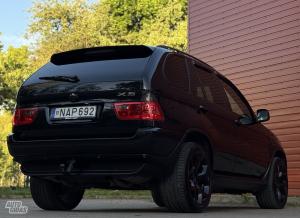 Black BMW X5 2005 in Kaunas, with an engine capacity of 3.00 L and mileage of 222 thousand km for 5000 €, photo 5 on AUTOMOTO.COM.LV