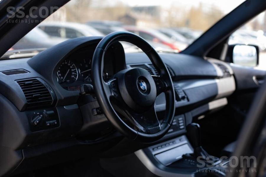 Melns BMW X5 2005 Rīga, ar dzinēja tilpumu 3.00 L un nobraukumu 343 tūkst. km par 5990 €, foto 14 vietnē AUTOMOTO.COM.LV