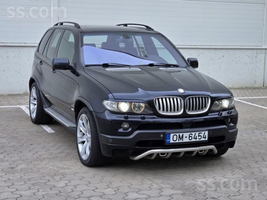 Black BMW X5 2005 in Riga, with an engine capacity of 4.80 L and mileage of 371 thousand km for 8490 €, photo 1 on AUTOMOTO.COM.LV