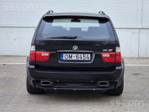 Black BMW X5 2005 in Riga, with an engine capacity of 4.80 L and mileage of 371 thousand km for 8490 €, photo 11 on AUTOMOTO.COM.LV