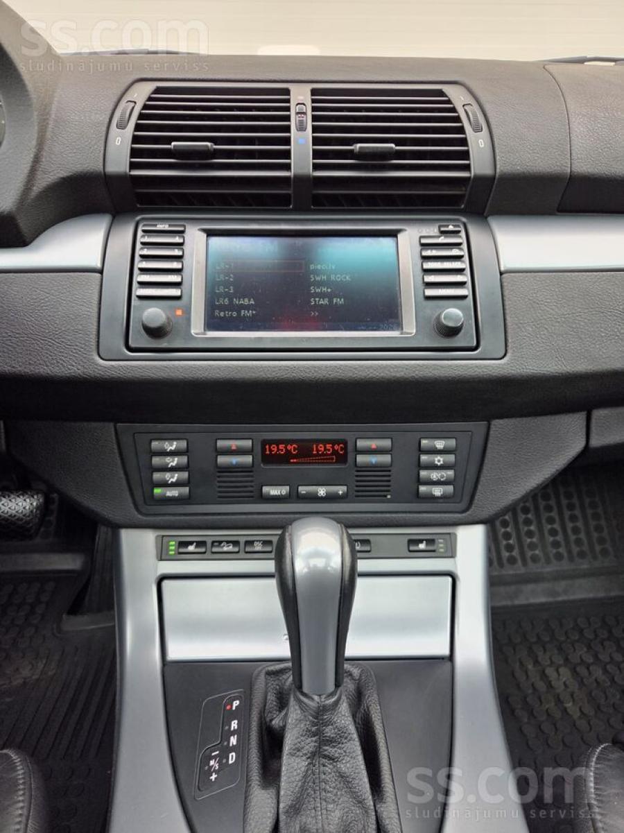 Black BMW X5 2005 in Riga, with an engine capacity of 4.80 L and mileage of 371 thousand km for 8490 €, photo 14 on AUTOMOTO.COM.LV