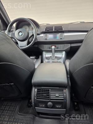 Black BMW X5 2005 in Riga, with an engine capacity of 4.80 L and mileage of 371 thousand km for 8490 €, photo 17 on AUTOMOTO.COM.LV