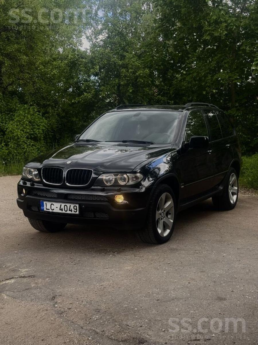 Black BMW X5 2005 in Daugavpils, with an engine capacity of 3.00 L and mileage of 449 thousand km for 5300 €, photo 1 on AUTOMOTO.COM.LV