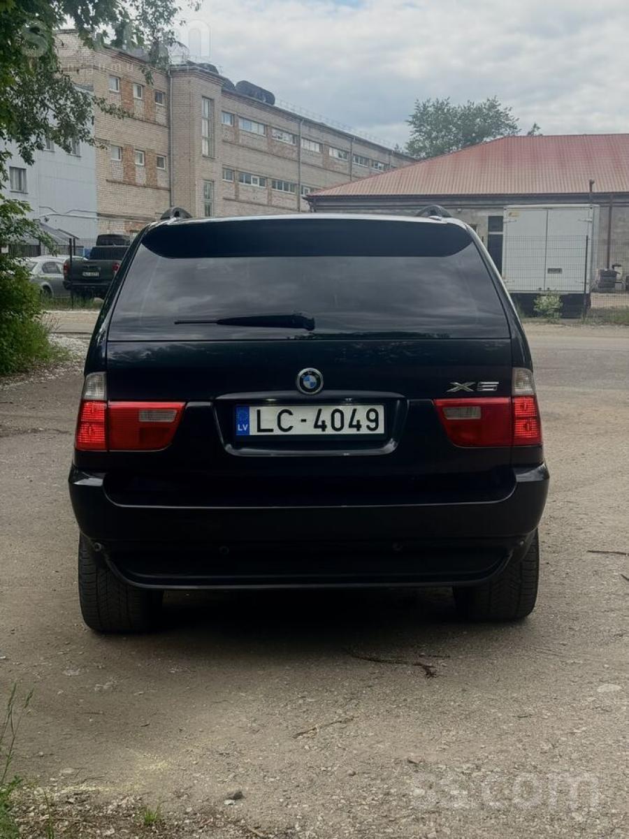 Black BMW X5 2005 in Daugavpils, with an engine capacity of 3.00 L and mileage of 449 thousand km for 5300 €, photo 6 on AUTOMOTO.COM.LV