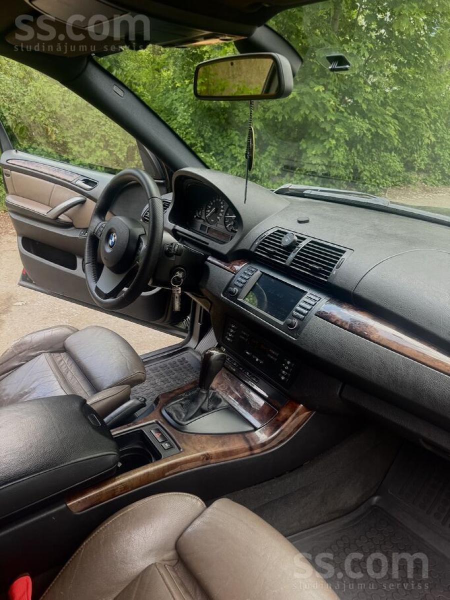 Black BMW X5 2005 in Daugavpils, with an engine capacity of 3.00 L and mileage of 449 thousand km for 5300 €, photo 10 on AUTOMOTO.COM.LV