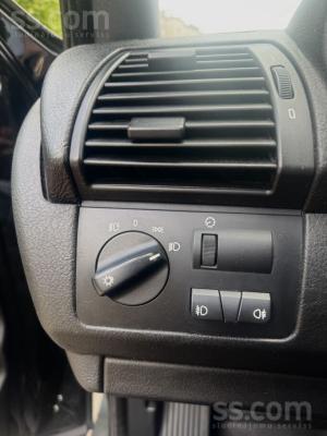 Black BMW X5 2005 in Daugavpils, with an engine capacity of 3.00 L and mileage of 449 thousand km for 5300 €, photo 15 on AUTOMOTO.COM.LV