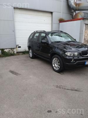 Black BMW X5 2005 in Riga, with an engine capacity of 3.00 L and mileage of 384 thousand km for 4800 €, photo 4 on AUTOMOTO.COM.LV