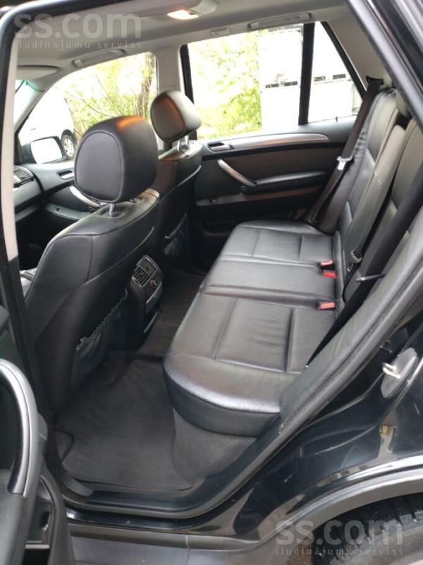 Black BMW X5 2005 in Riga, with an engine capacity of 3.00 L and mileage of 384 thousand km for 4800 €, photo 9 on AUTOMOTO.COM.LV