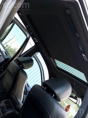 Black BMW X5 2005 in Riga, with an engine capacity of 3.00 L and mileage of 268 thousand km for 7770 €, photo 14 on AUTOMOTO.COM.LV