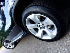 Black BMW X5 2005 in Riga, with an engine capacity of 3.00 L and mileage of 268 thousand km for 7770 €, photo 20 on AUTOMOTO.COM.LV