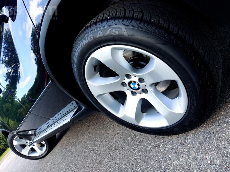Black BMW X5 2005 in Riga, with an engine capacity of 3.00 L and mileage of 268 thousand km for 7770 €, photo 20 on AUTOMOTO.COM.LV