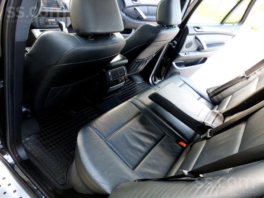 Black BMW X5 2005 in Riga, with an engine capacity of 3.00 L and mileage of 268 thousand km for 7770 €, photo 28 on AUTOMOTO.COM.LV