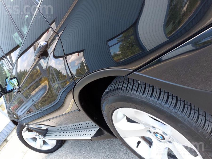 Black BMW X5 2005 in Riga, with an engine capacity of 3.00 L and mileage of 268 thousand km for 7770 €, photo 35 on AUTOMOTO.COM.LV