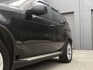 Black BMW X5 2005 in Kaunas, with an engine capacity of 3.00 L and mileage of 352 thousand km for 4450 €, photo 11 on AUTOMOTO.COM.LV
