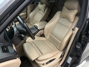 Black BMW X5 2005 in Kaunas, with an engine capacity of 3.00 L and mileage of 352 thousand km for 4450 €, photo 14 on AUTOMOTO.COM.LV