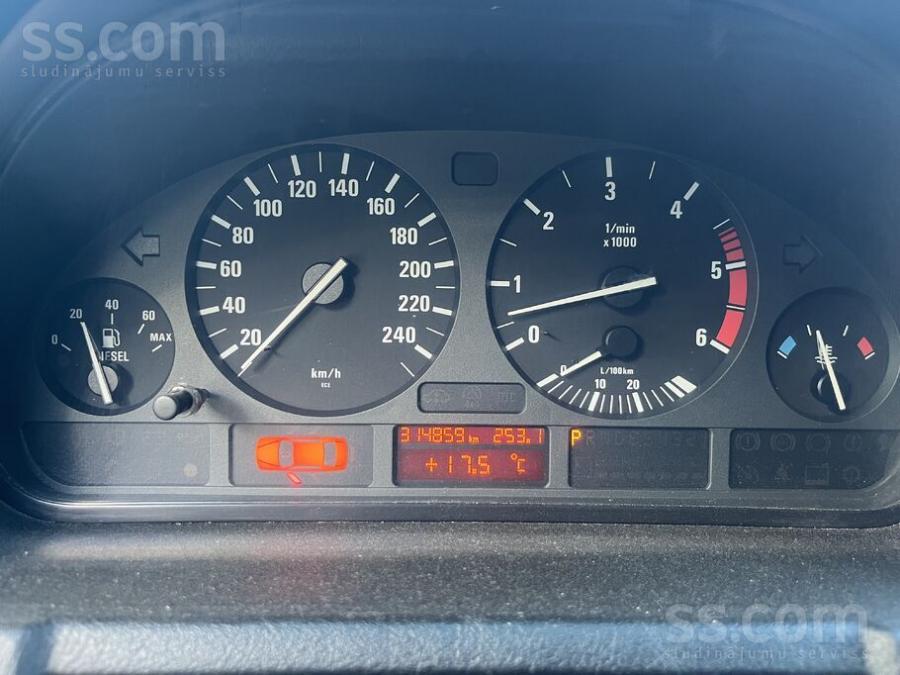 Черный БМВ Х5 2005 в Балви, объемом двигателя 3.00 л и пробегом 315 тыс. км за 4200 €, фото 7 на AUTOMOTO.COM.LV