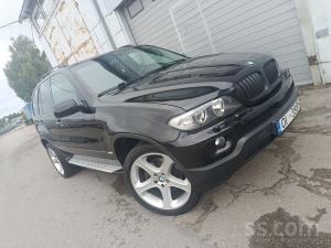 Black BMW X5 2005 in Riga, with an engine capacity of 3.00 L and mileage of 310 thousand km for 5900 €, photo 4 on AUTOMOTO.COM.LV