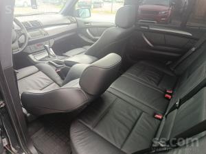 Black BMW X5 2005 in Riga, with an engine capacity of 3.00 L and mileage of 310 thousand km for 5900 €, photo 18 on AUTOMOTO.COM.LV