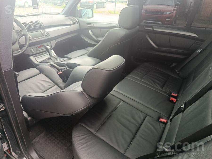 Black BMW X5 2005 in Riga, with an engine capacity of 3.00 L and mileage of 310 thousand km for 5900 €, photo 18 on AUTOMOTO.COM.LV