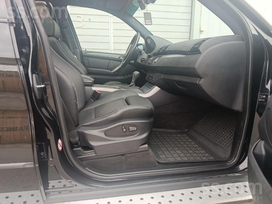 Black BMW X5 2005 in Riga, with an engine capacity of 3.00 L and mileage of 310 thousand km for 5900 €, photo 24 on AUTOMOTO.COM.LV
