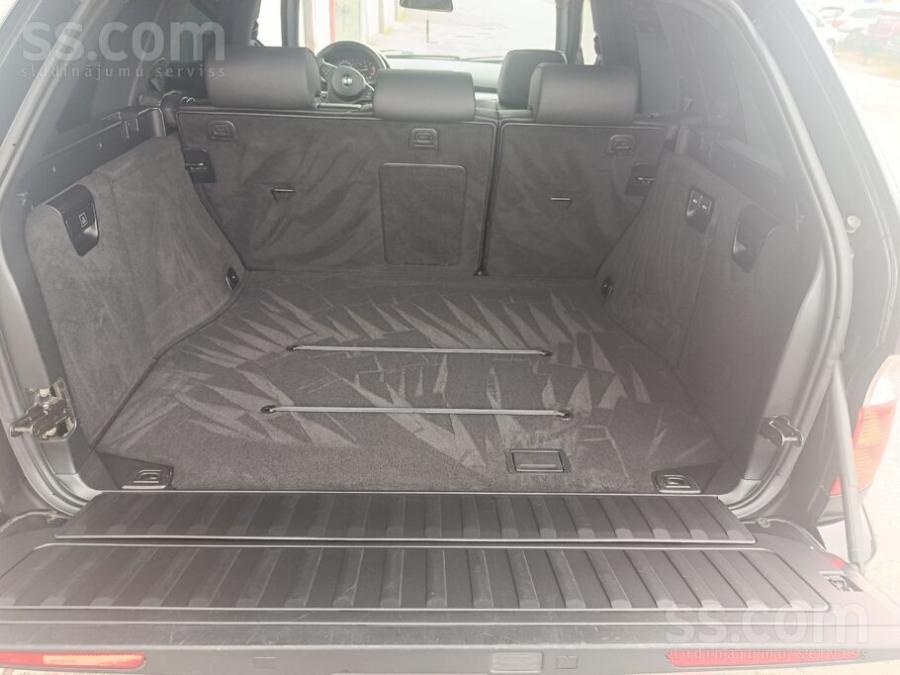 Black BMW X5 2005 in Riga, with an engine capacity of 3.00 L and mileage of 310 thousand km for 5900 €, photo 26 on AUTOMOTO.COM.LV