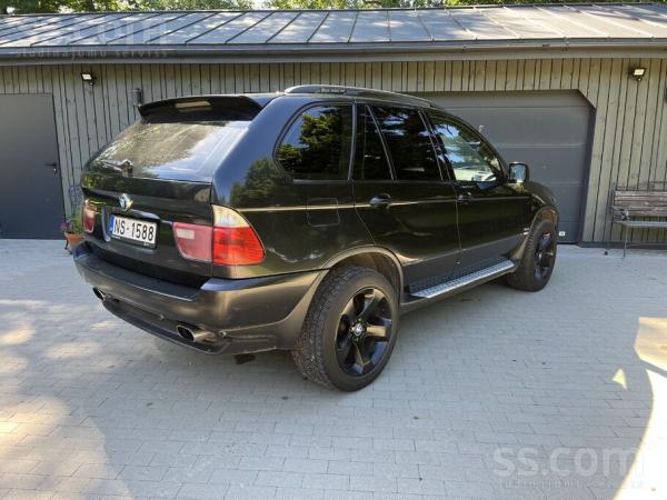 Melns BMW X5 2005 Liepāja, ar dzinēja tilpumu 3.00 L un nobraukumu 0 tūkst. km par 5000 €, foto 4 vietnē AUTOMOTO.COM.LV