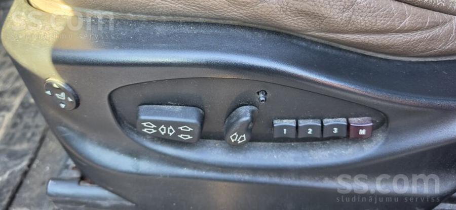 Melns BMW X5 2005 Valmiera, ar dzinēja tilpumu 3.00 L un nobraukumu 322 tūkst. km par 2000 €, foto 13 vietnē AUTOMOTO.COM.LV