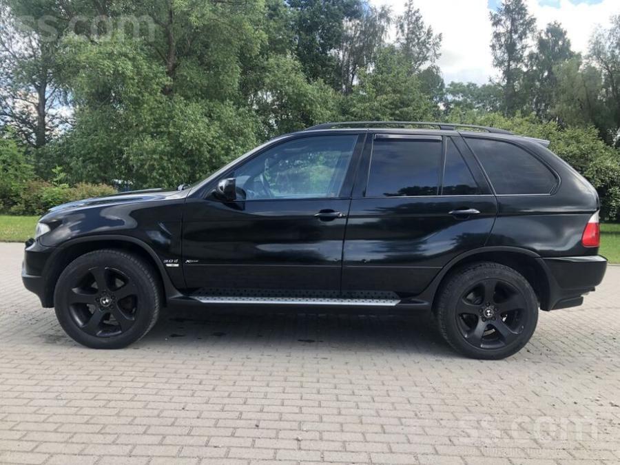 Black BMW X5 2005 in Riga, with an engine capacity of 3.00 L and mileage of 333 thousand km for 4850 €, photo 4 on AUTOMOTO.COM.LV