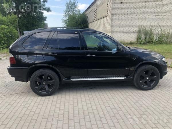 Black BMW X5 2005 in Riga, with an engine capacity of 3.00 L and mileage of 333 thousand km for 4850 €, photo 4 on AUTOMOTO.COM.LV