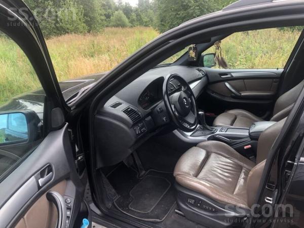 Black BMW X5 2005 in Riga, with an engine capacity of 3.00 L and mileage of 333 thousand km for 4850 €, photo 7 on AUTOMOTO.COM.LV