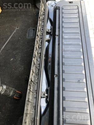 Black BMW X5 2005 in Riga, with an engine capacity of 3.00 L and mileage of 333 thousand km for 4850 €, photo 15 on AUTOMOTO.COM.LV