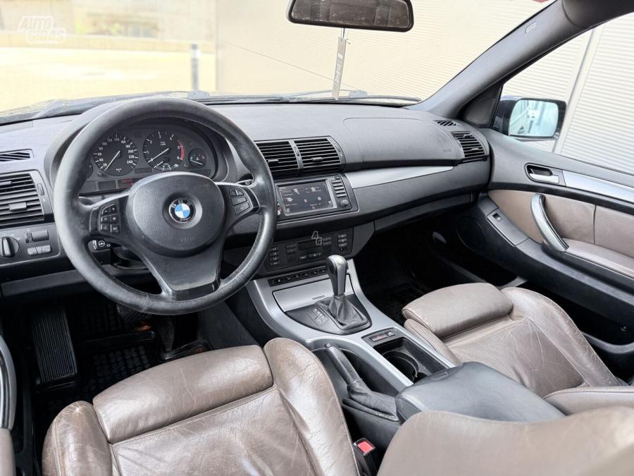Black BMW X5 2005 in Vilnius, with an engine capacity of 3.00 L and mileage of 315 thousand km for 4300 €, photo 11 on AUTOMOTO.COM.LV