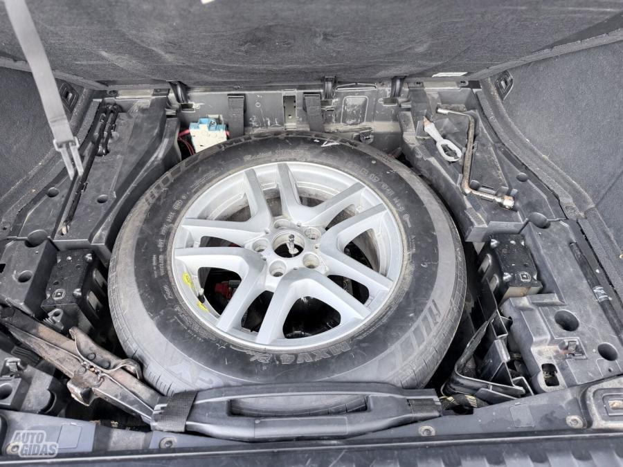 Black BMW X5 2005 in Vilnius, with an engine capacity of 3.00 L and mileage of 315 thousand km for 4300 €, photo 18 on AUTOMOTO.COM.LV