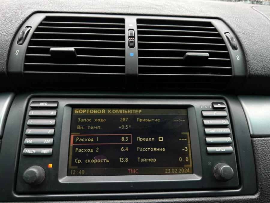 Black BMW X5 2005 in Riga, with an engine capacity of 3.00 L and mileage of 273 thousand km for 3990 €, photo 18 on AUTOMOTO.COM.LV